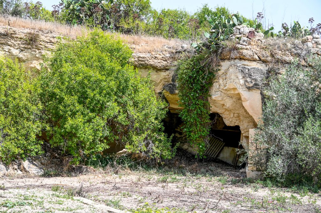 Ix-xogħol fuq is-sit tal-katakombi ta’ Għar Għerduf f’Għawdex - talk.mt