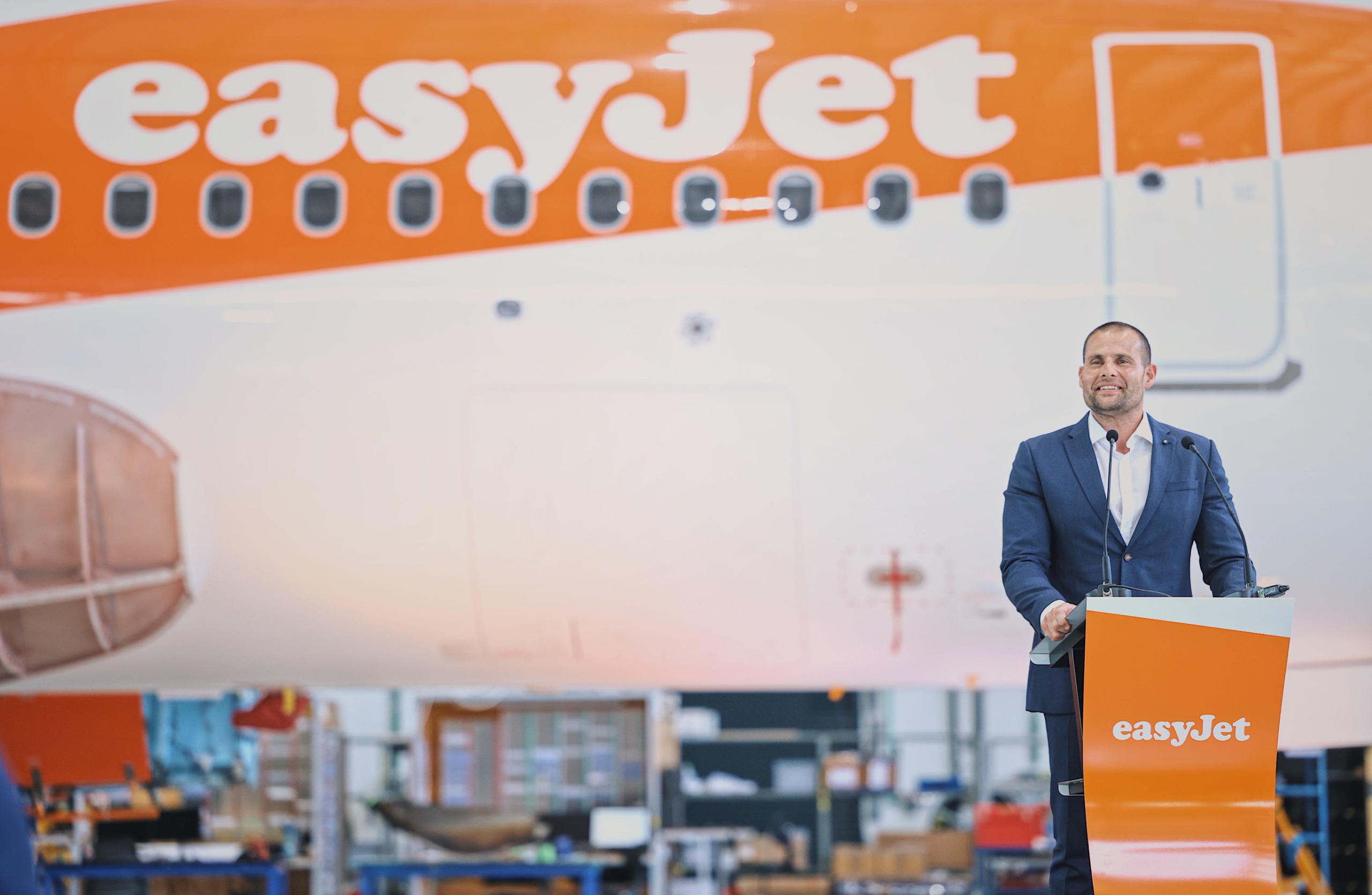 Faċilità tal-manutenzjoni u tat-tiswija tal-ajruplani minn easyJet f ...