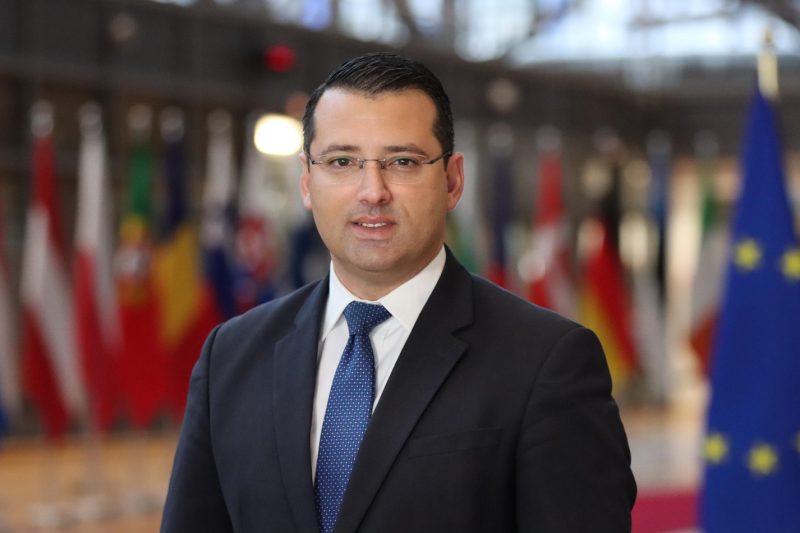 Il-Ministru Jonathan Attard jattendi u jipparteċipa fil-Kunsill tal ...