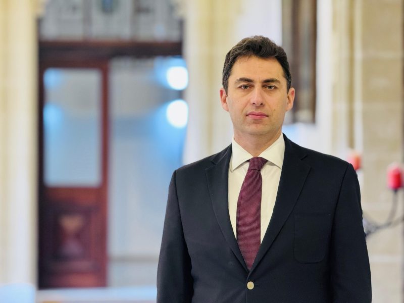 Tabib ewlieni ġdid tal-Gvern - talk.mt