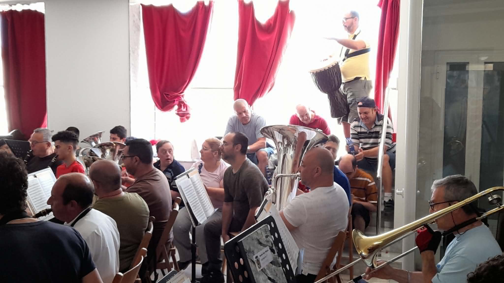 Residenti tad-Dar tal-Providenza se jakkumpanjaw il-banda San Nikola ...