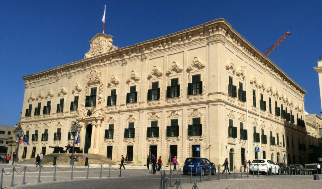 Mistennija ħatriet ġodda fil-Kabinett - talk.mt